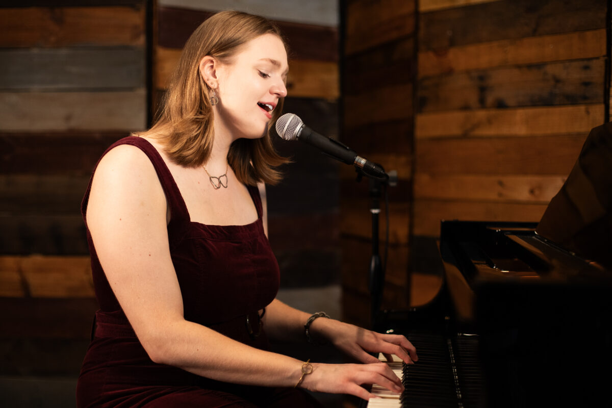 Lindsay Day • Coast Music • Voice • Songwriting